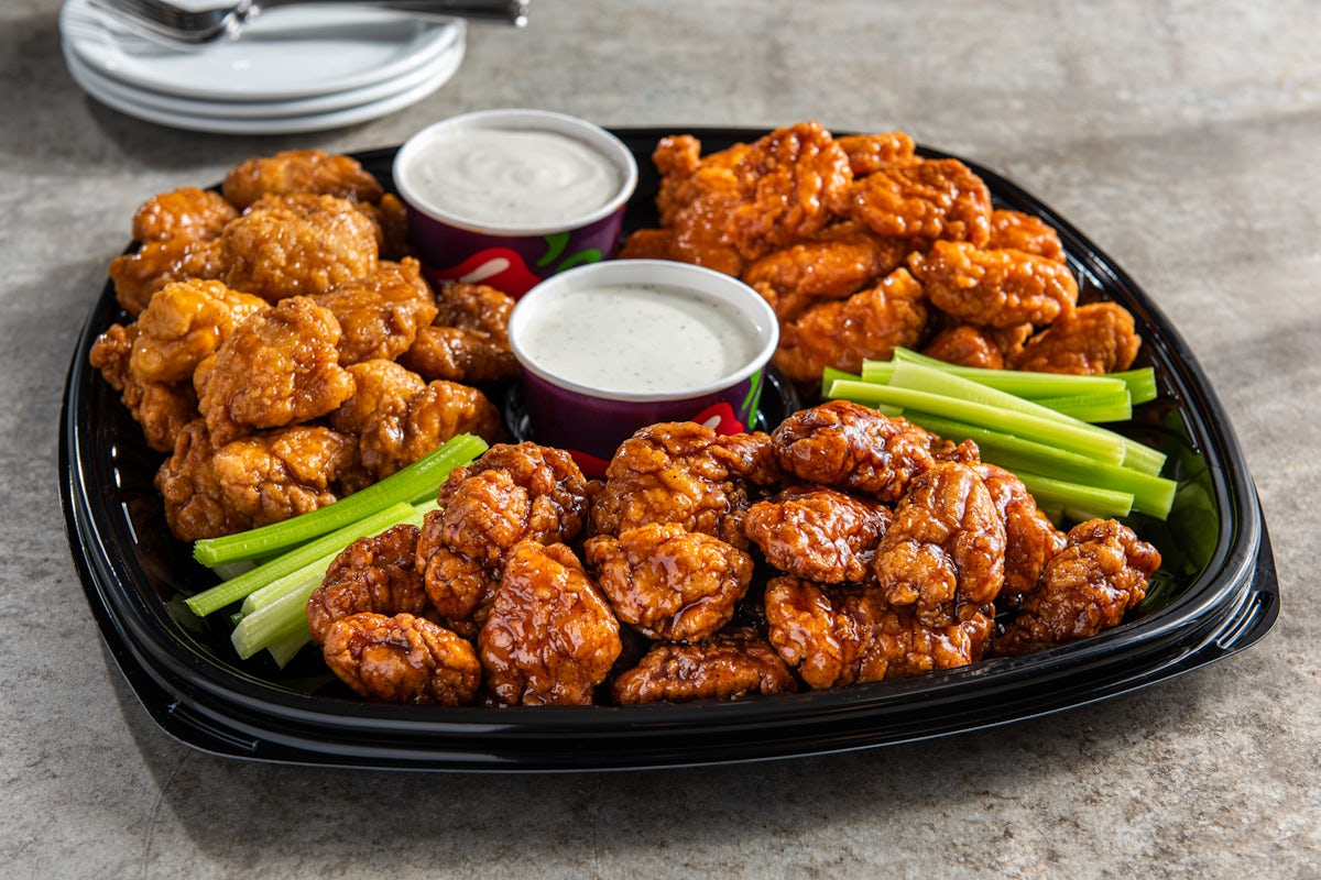 Party Platter Boneless Wings 66 Count Grill And Bar Menu Chilis